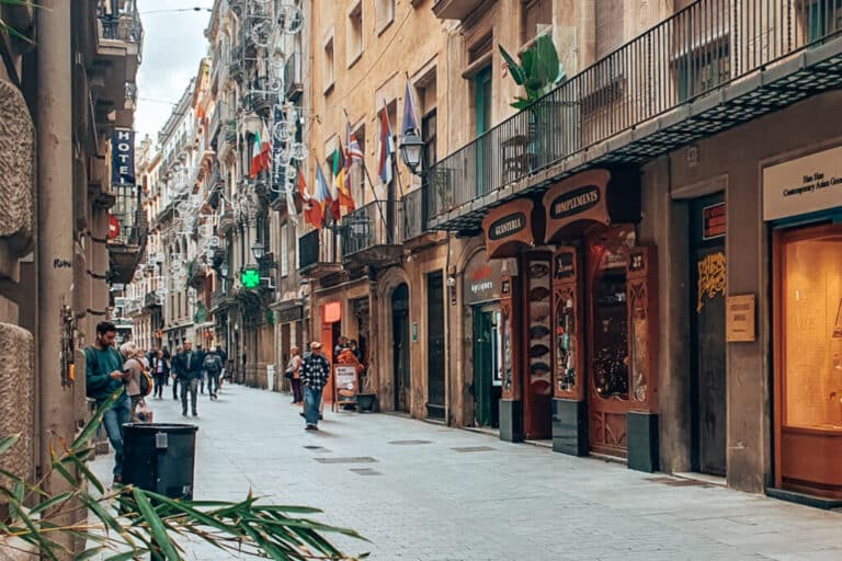 Barcelona | hidden gems off the beaten path - Jill on journey